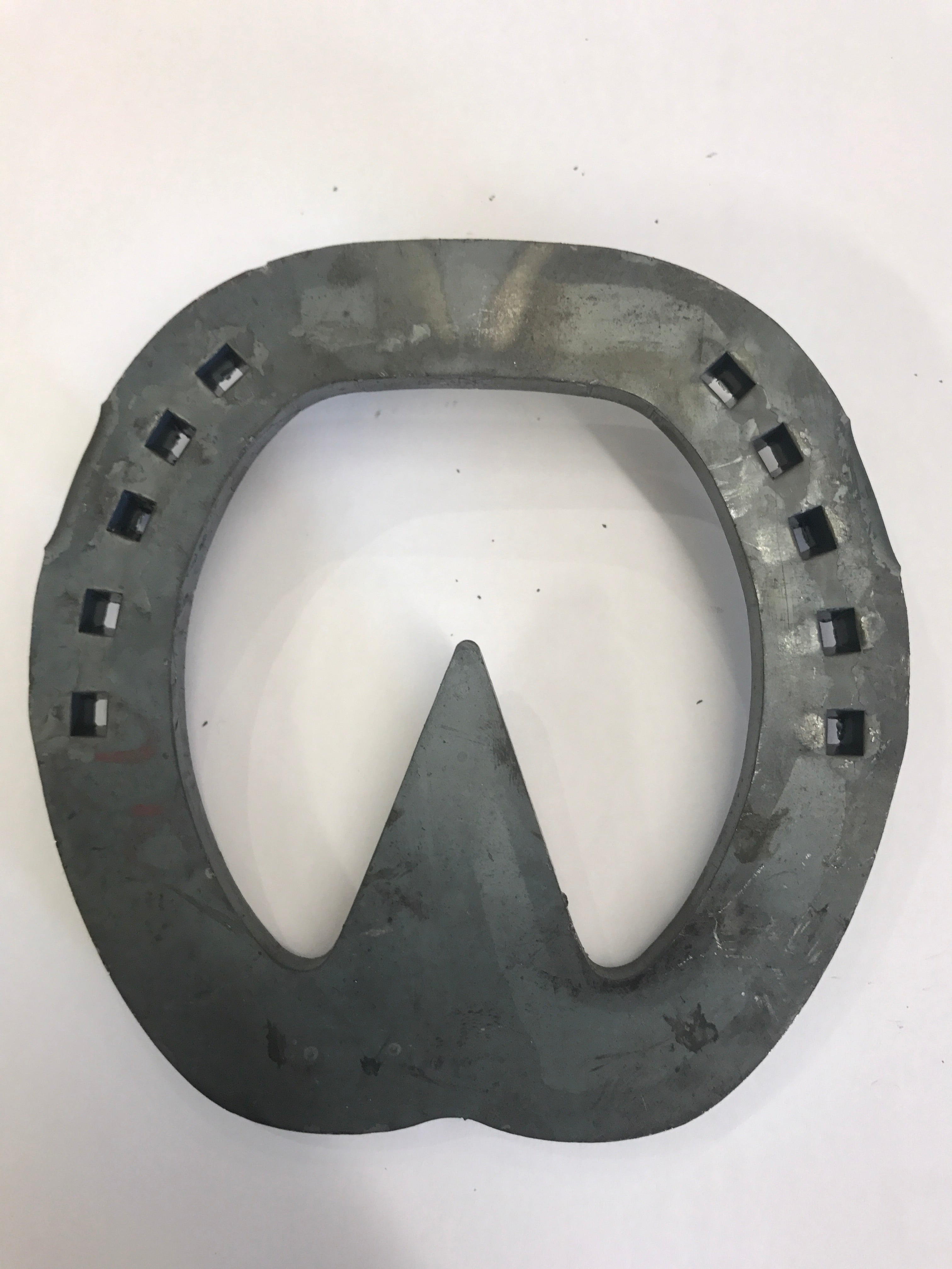 Visani Square Toe Heart Bar – The Shoeing Lab